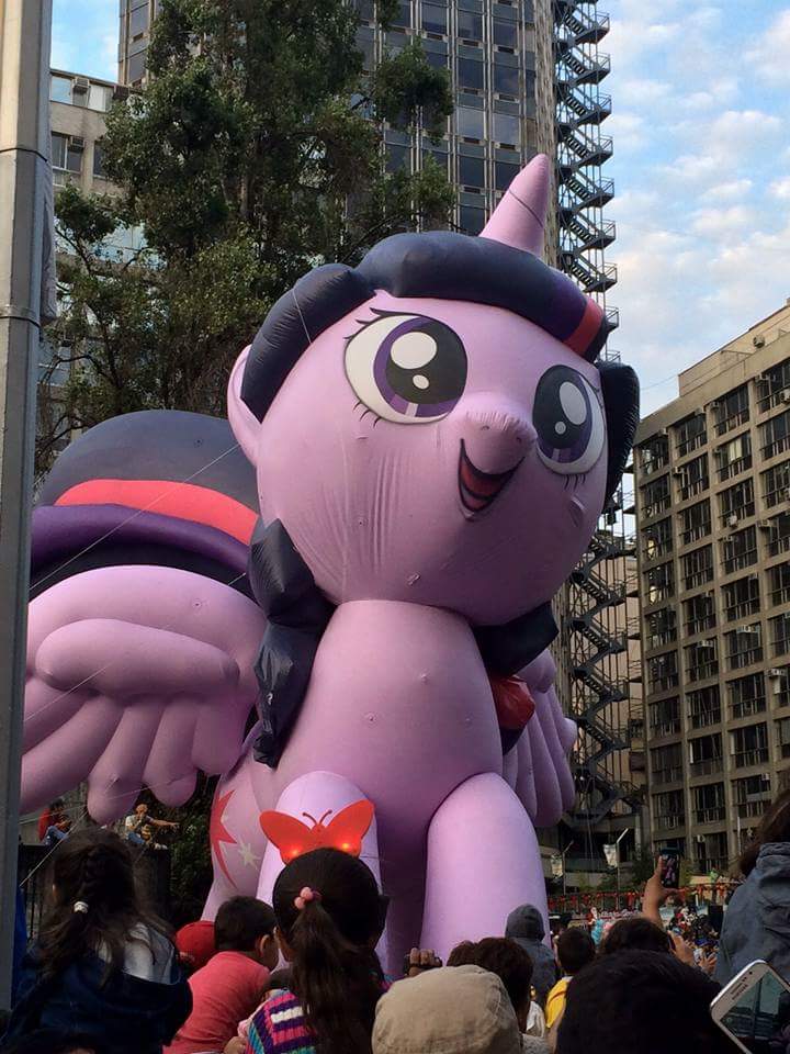 #1043996 - safe, twilight sparkle, alicorn, pony, g4, balloon, chile ...