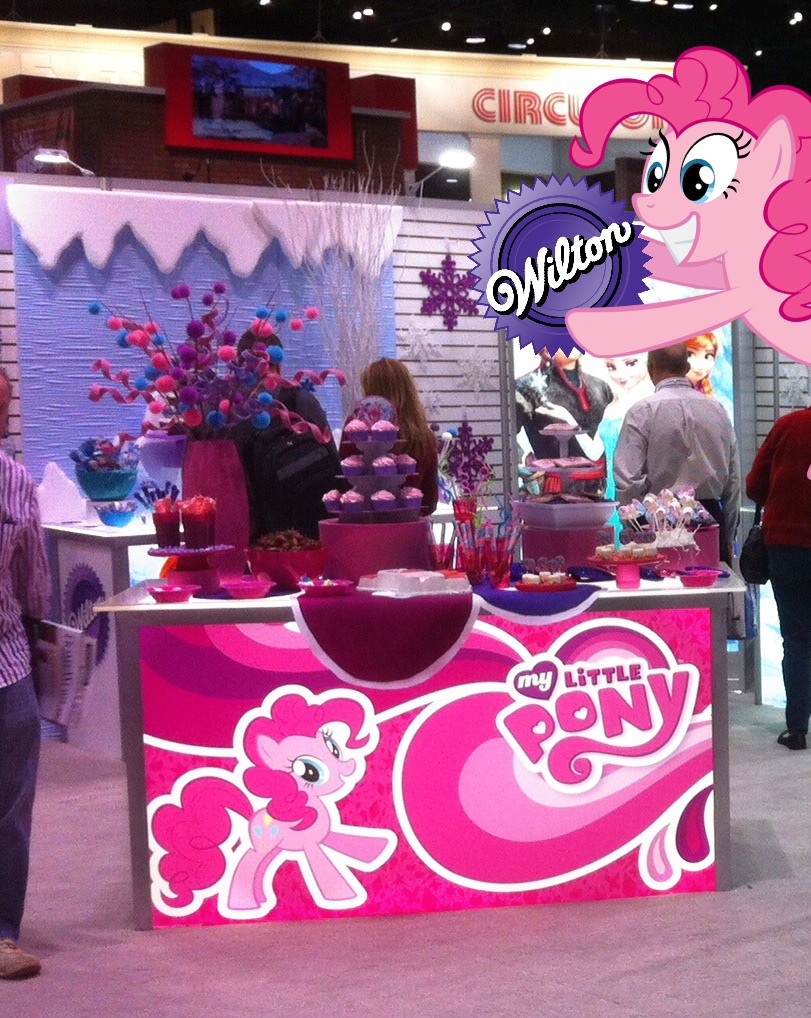 #846979 - safe, pinkie pie, g4, baking, booth, cake, chicago, crowd, cupcake, display, trade ...