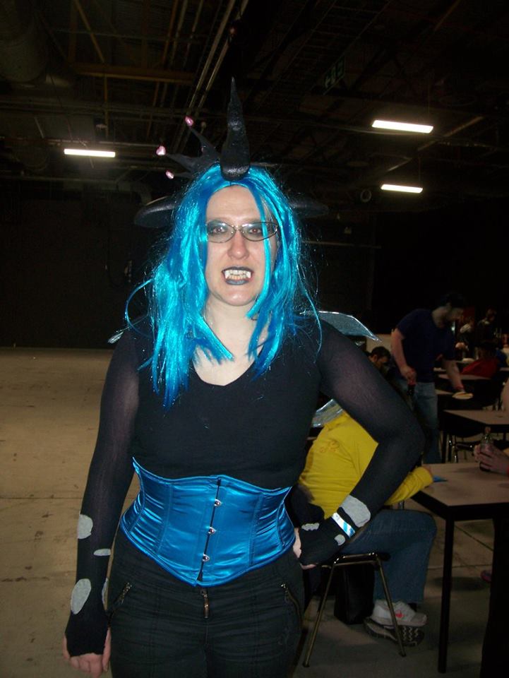 #1131124 - safe, artist:pubcrawler, queen chrysalis, human, b.u.c.k ...