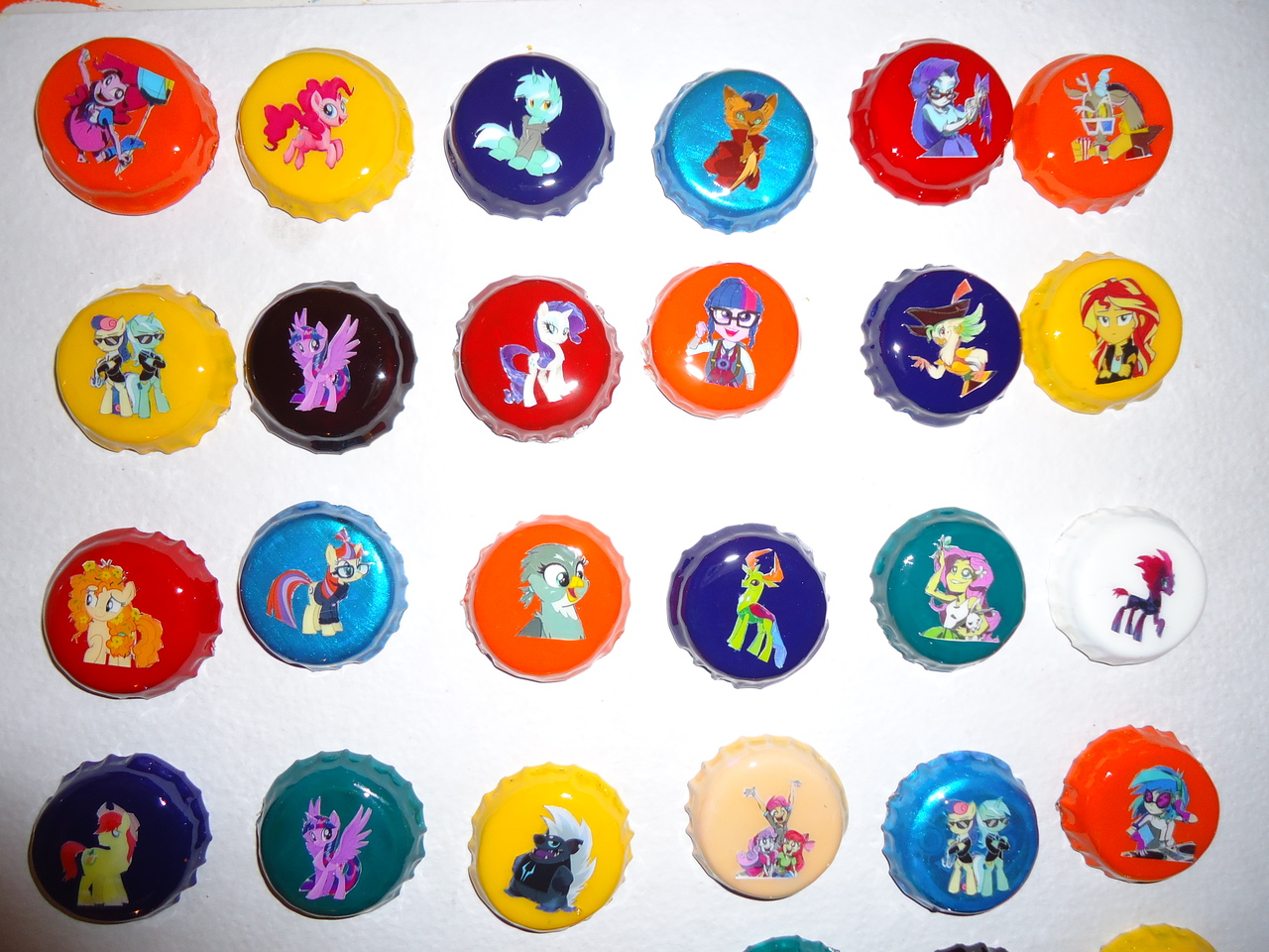 #1486345 - safe, artist:yuuri ishtar, apple bloom, bon bon, bright mac ...