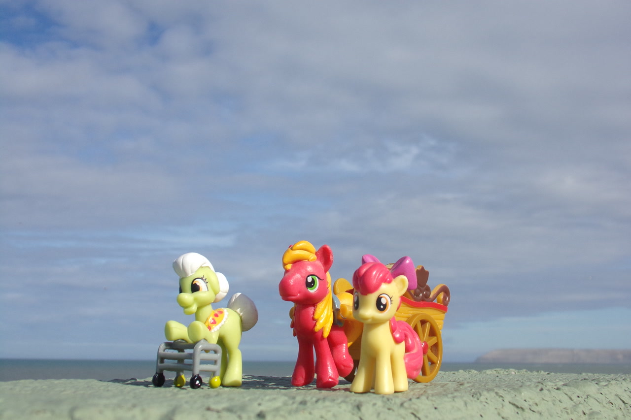 #2946259 - safe, artist:dingopatagonico, apple bloom, big macintosh ...