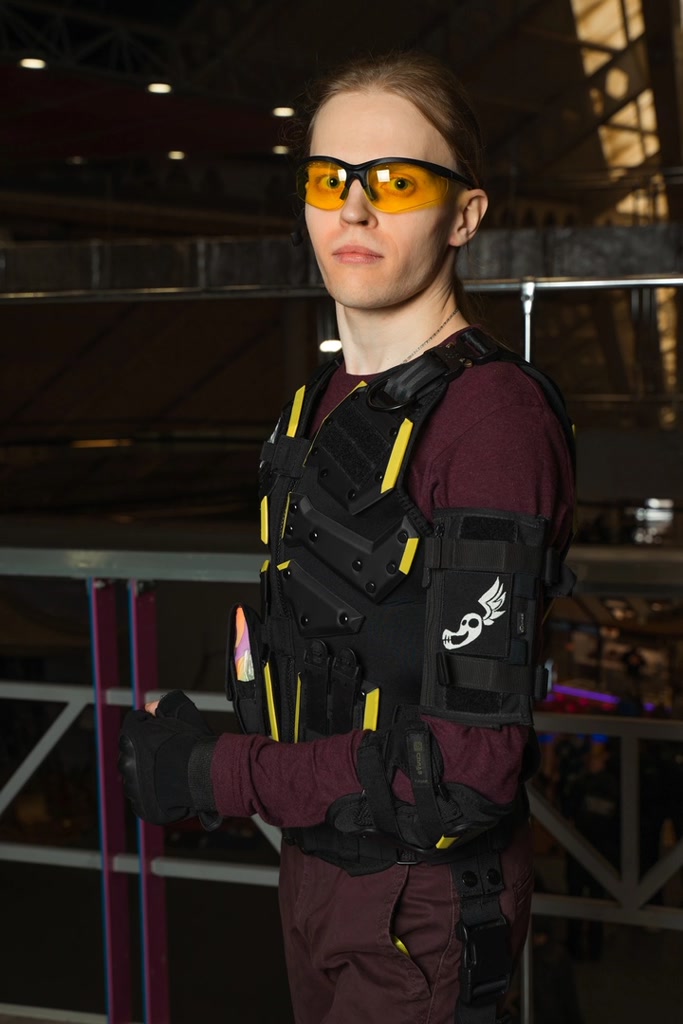 #3092903 - safe, artist:pegasus_fs, human, rubronycon, armor, clothes ...