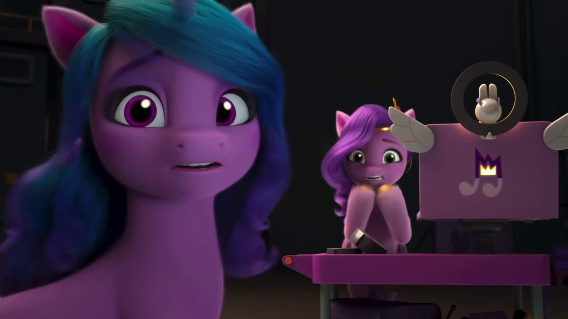 #3160244 - safe, screencap, hitch trailblazer, izzy moonbow, pipp ...