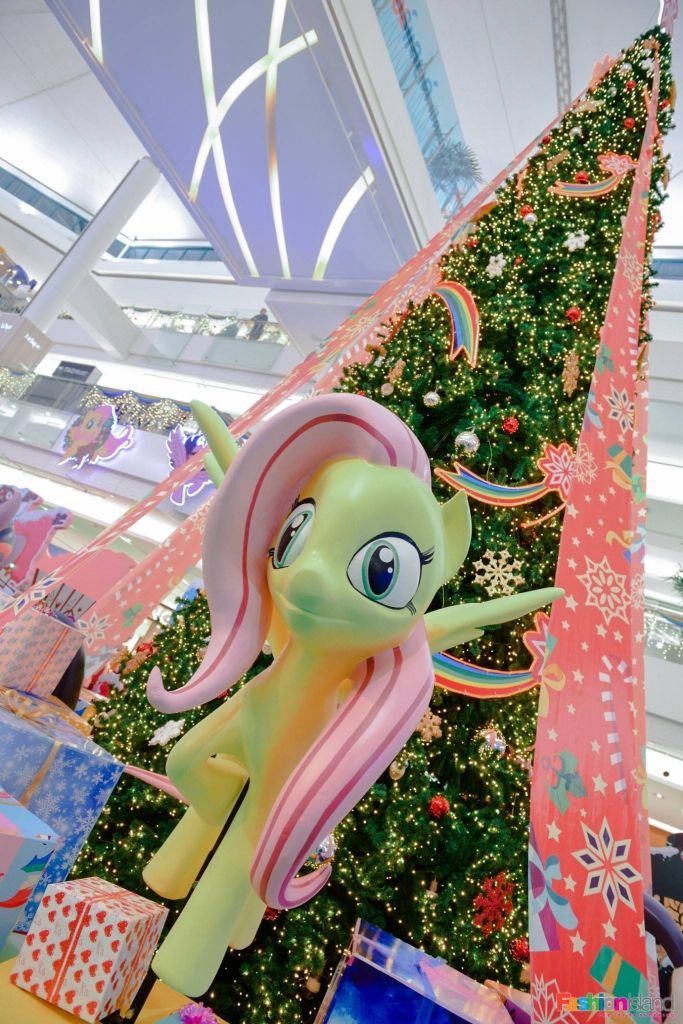 #1916934 - safe, fluttershy, christmas, christmas tree, creepy, holiday ...