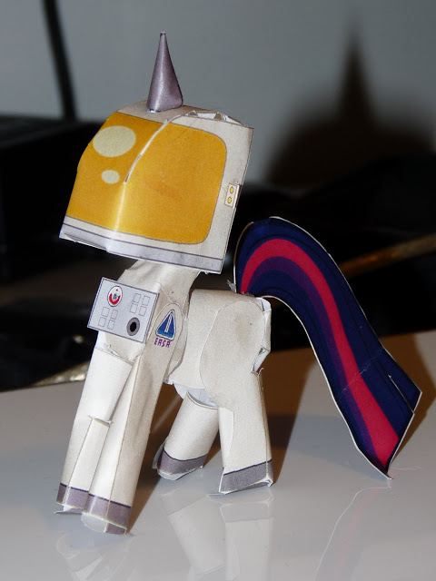 #264256 - safe, twilight sparkle, astronaut, papercraft - Derpibooru