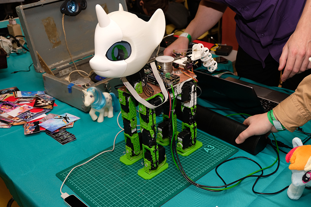 #1592834 - safe, majesty, rainbow dash, sweetie belle, human, robot ...