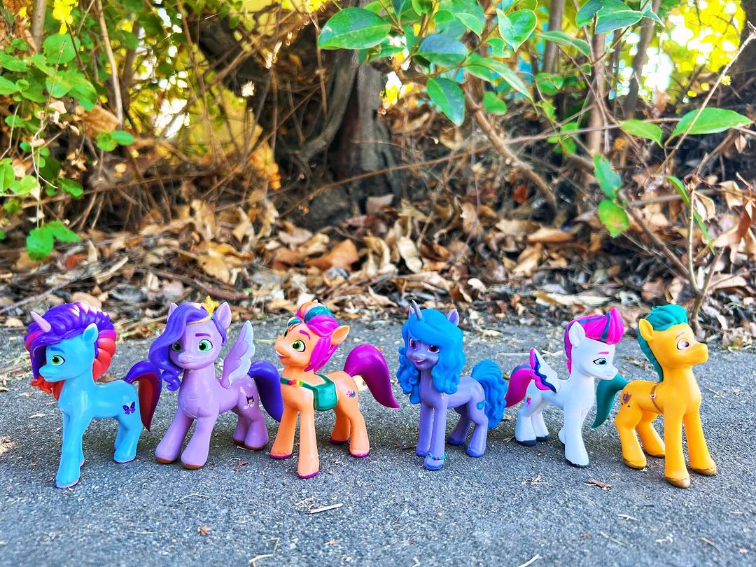 #3423208 - safe, hitch trailblazer, izzy moonbow, misty brightdawn, pipp petals, sunny starscout ...